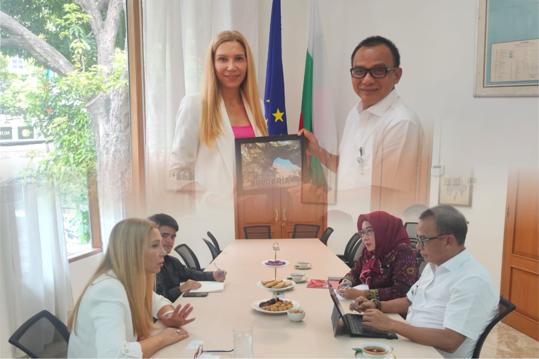 Enhance Cooperation, Regent Djoni Alamsyah Meets Bulgarian Ambassador ...